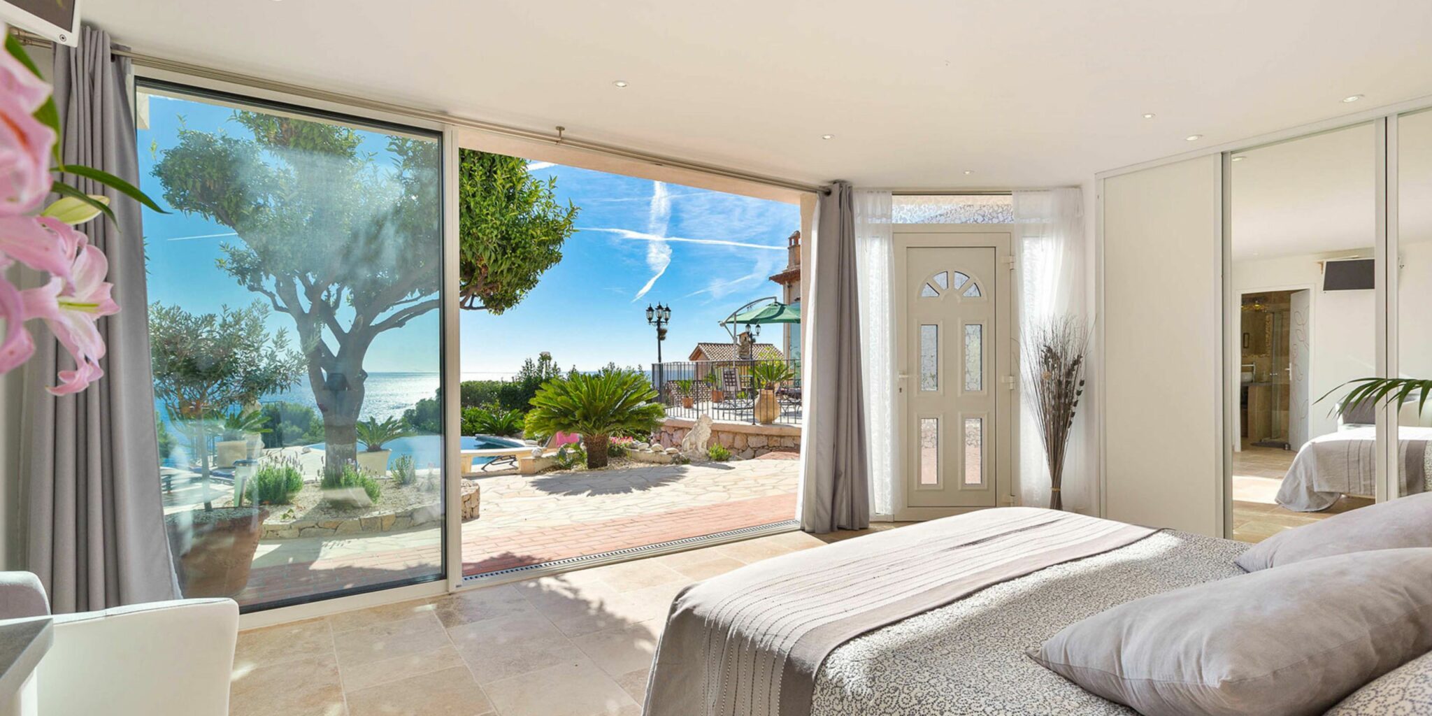 Location de vacances à Nice : La plus belle villa avec piscine