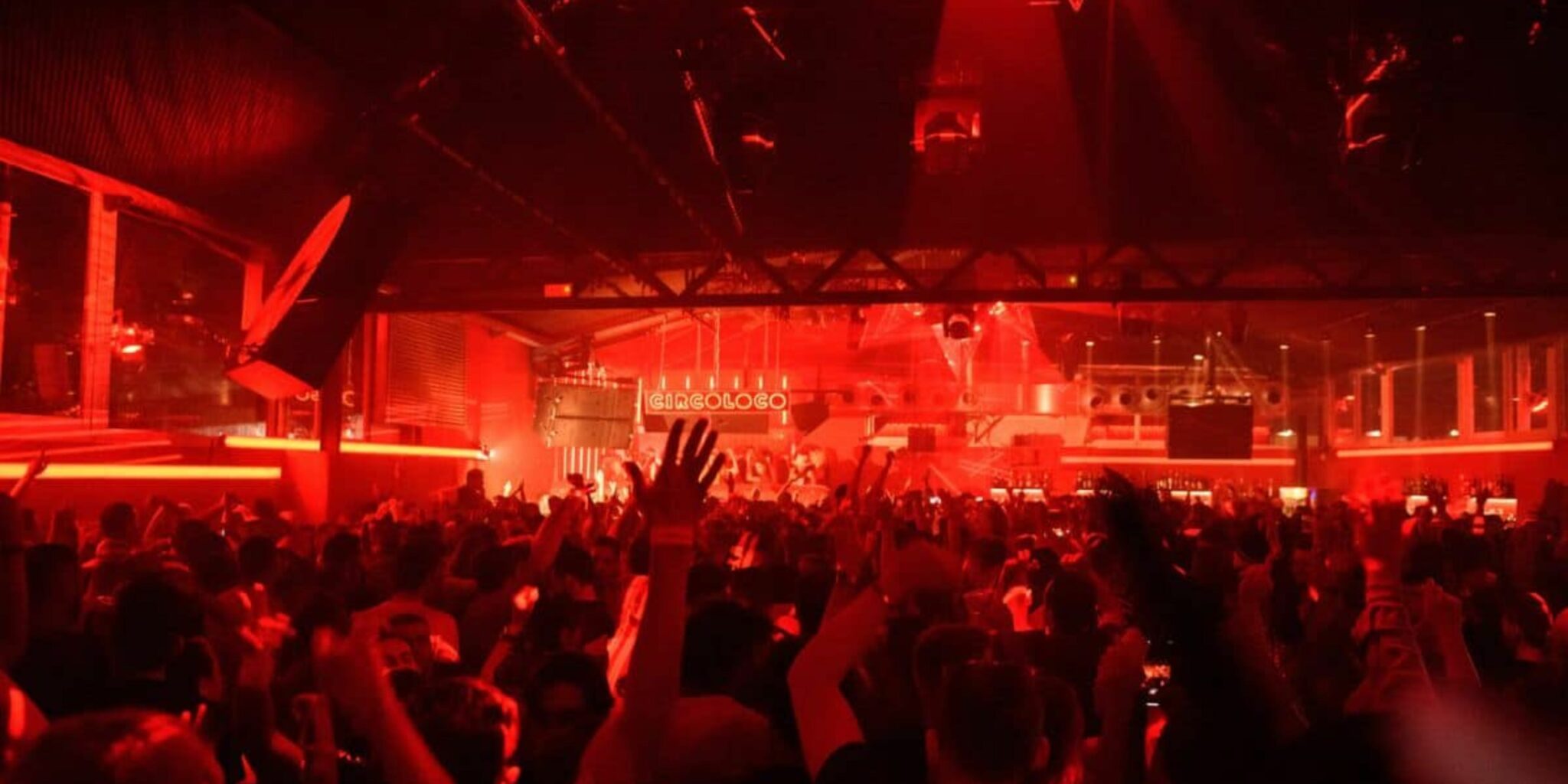 Boîtes de nuit à Ibiza : Les 18 meilleurs clubs de l’île festive